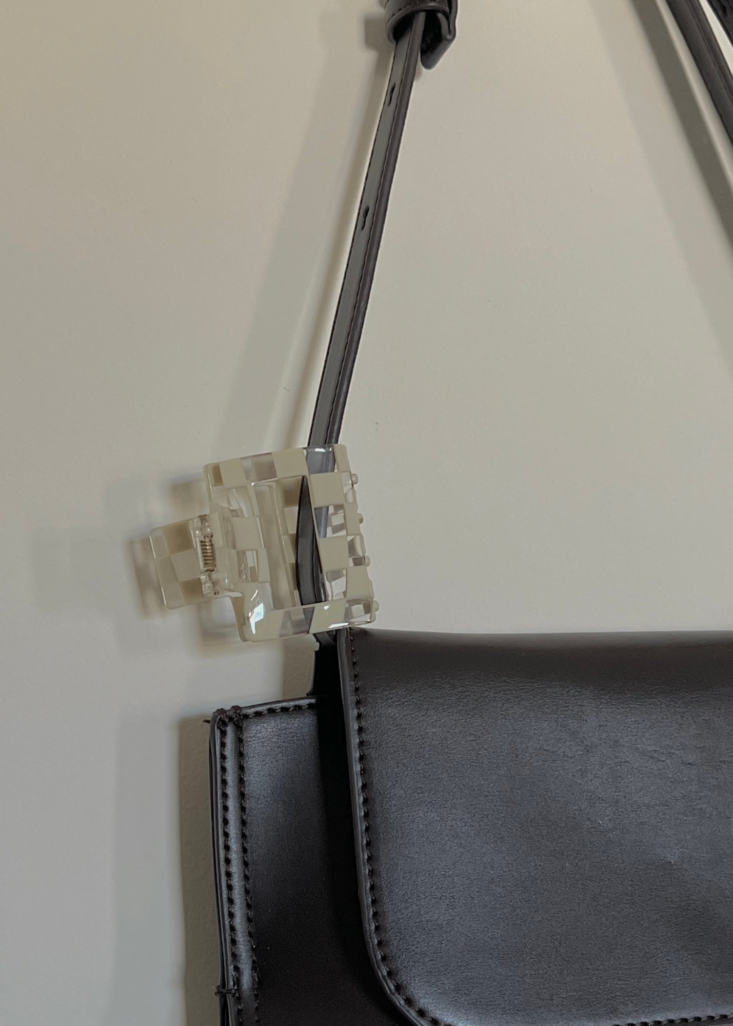 Metal Claw Clip to Hold Thick or Thin Hair | Cara Clip | Acrasia