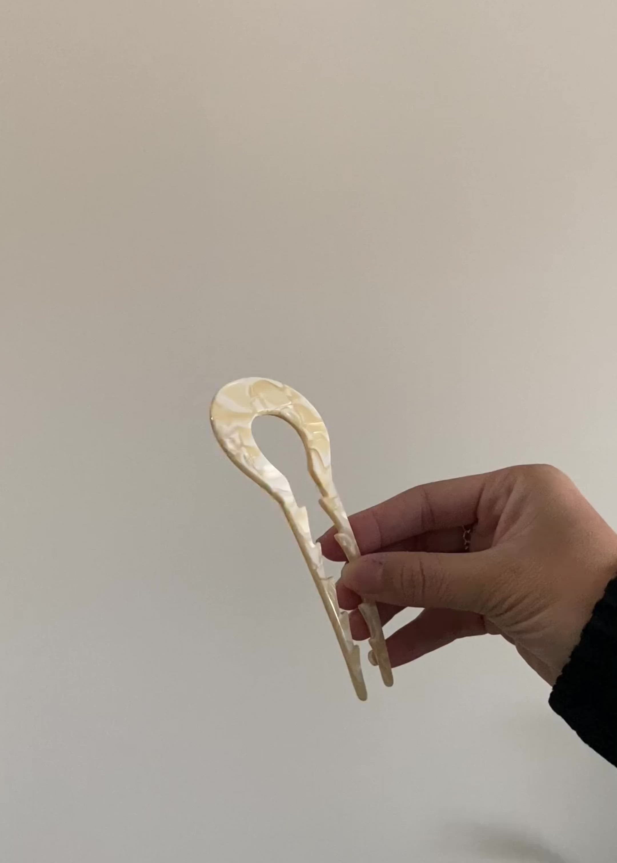 Rectangular Metal Claw Clip | Best for Curly Hair | Acrasia
